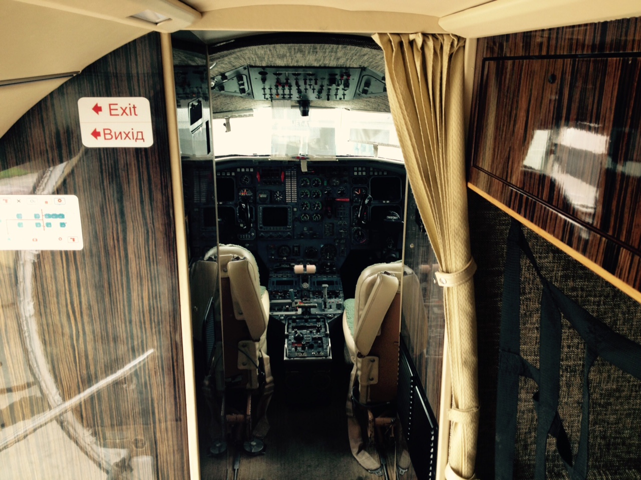 Pricing an aircraft right, evaluate factors that will influence the price!